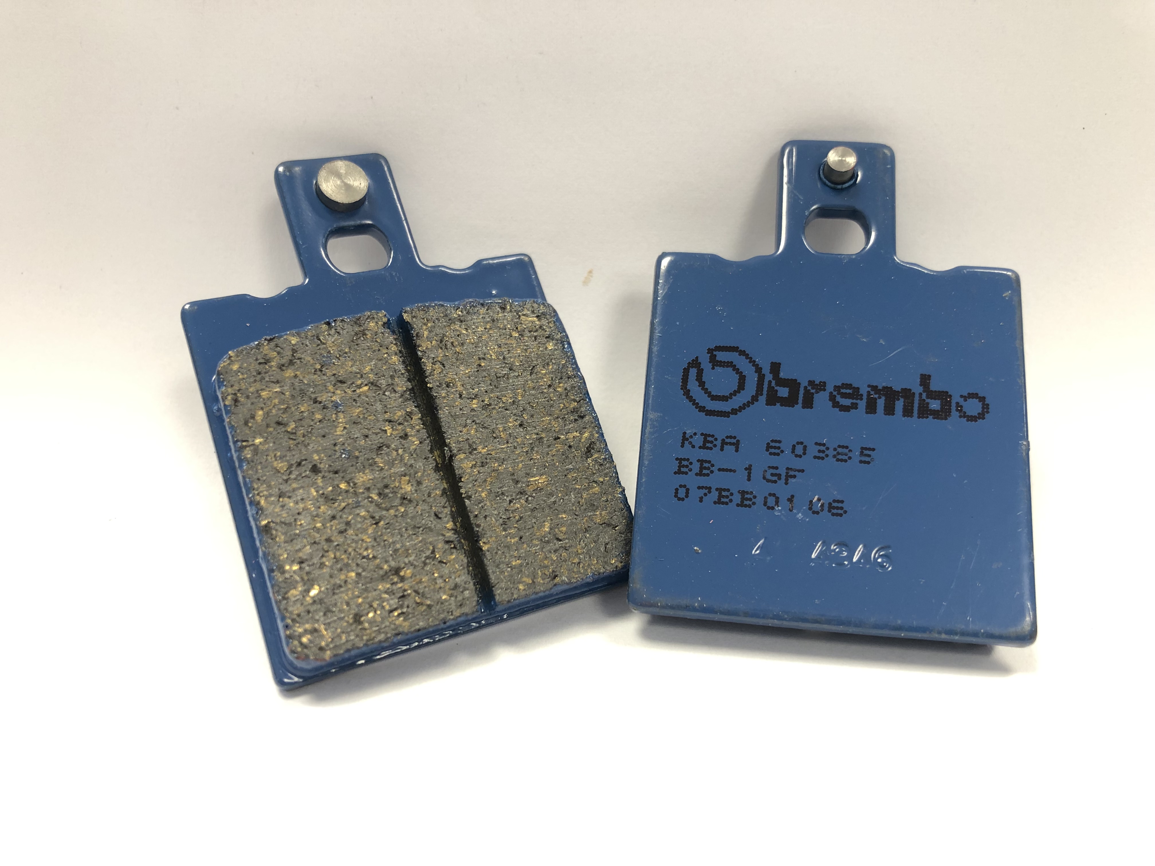 Brake Pads Brembo Rear / Front Carbon Ceramic Single Pin - mdinaitalia ...