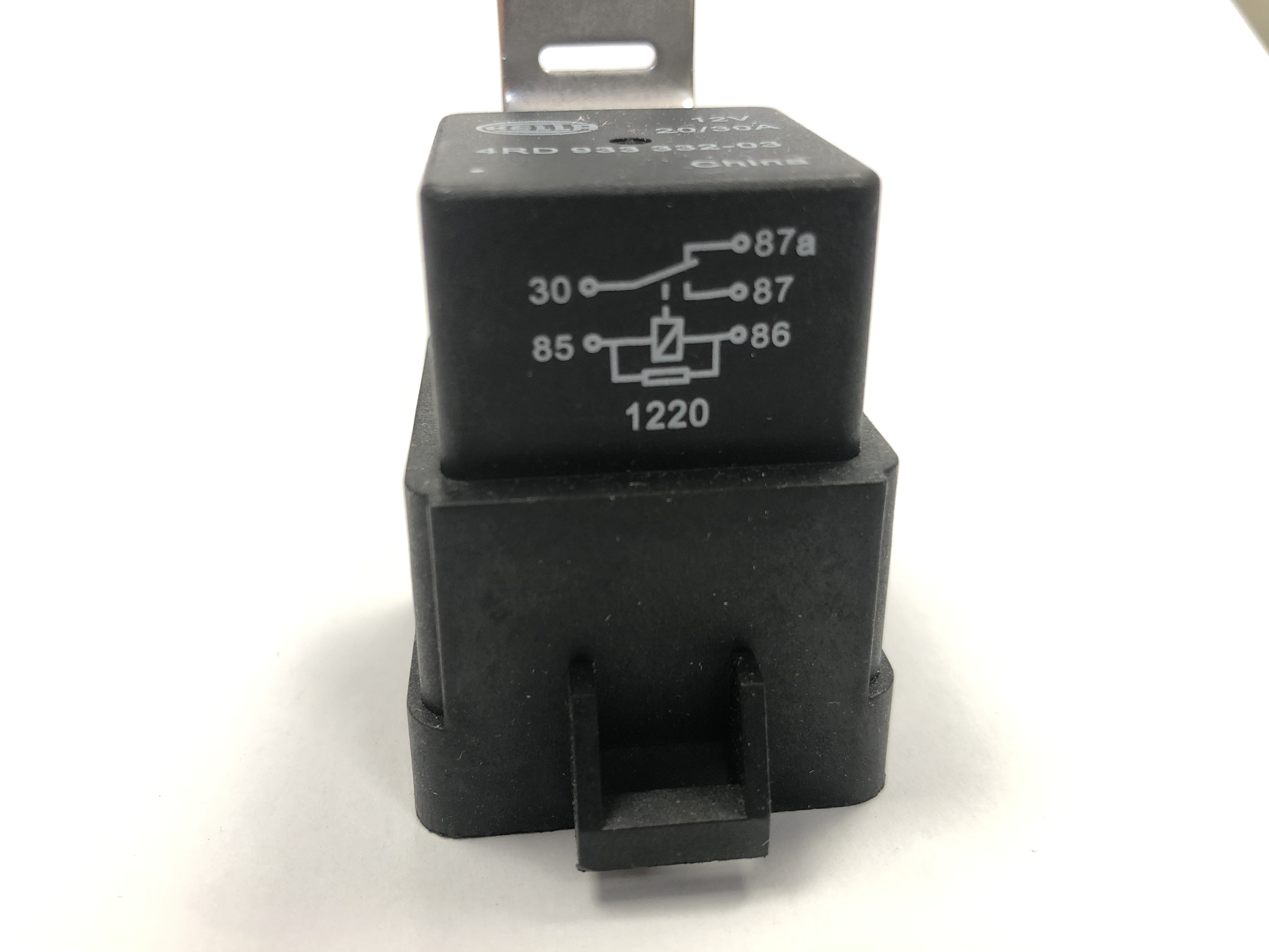 Ducati Relay Hella (4RD) 12v - mdinaitalia.co.uk